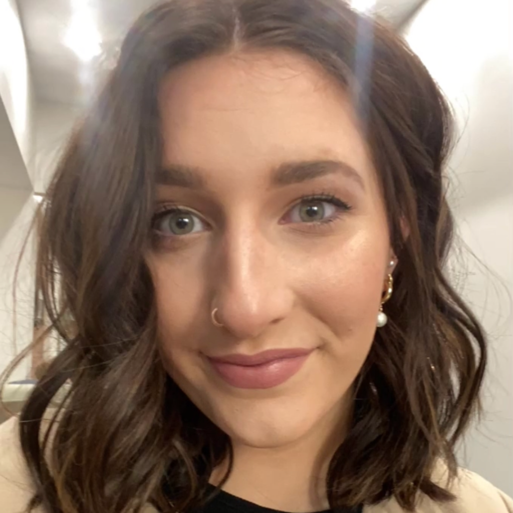 About Us - Travel Girl